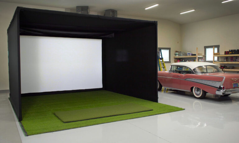 21 Ideas for Aesthetically Pleasing Golf Simulator Room Design